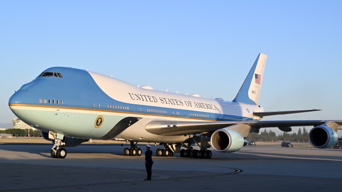 Why does Air Force One take so long to replace? It's not just ...