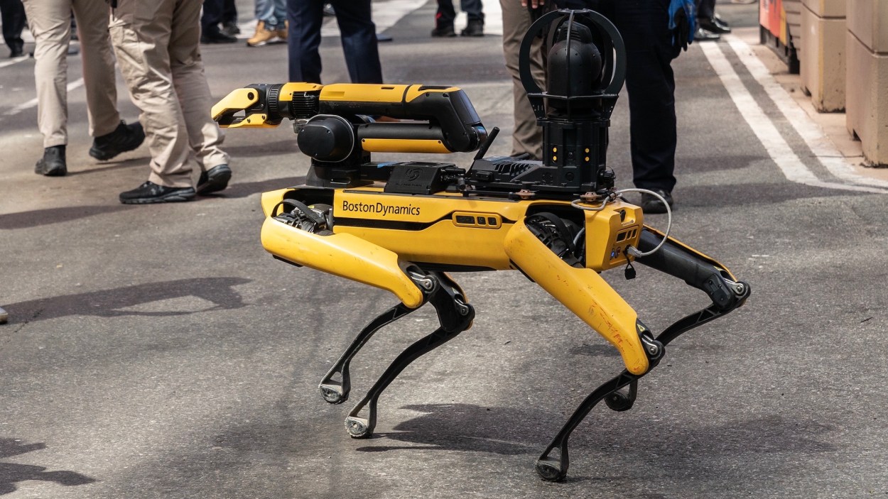 New York law would ban civilians from weaponizing robots | Popular Science