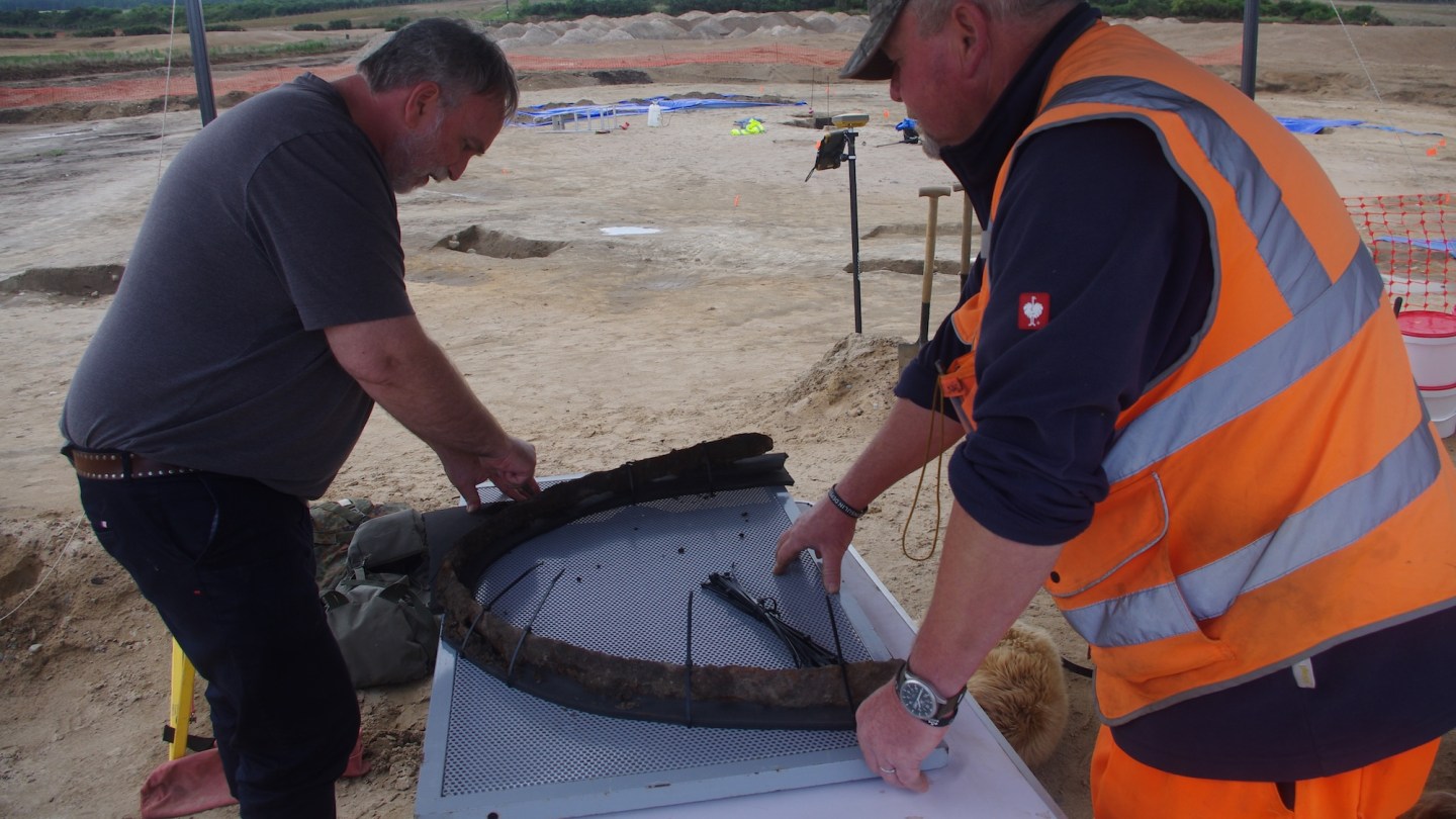Iron Age chariot wheel found under golf course in Scotland | Popular ...