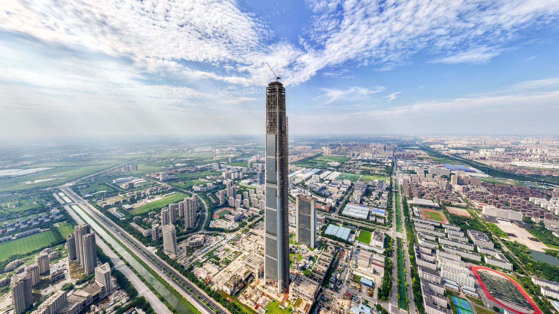 World’s tallest abandoned skyscraper resumes construction | Popular Science