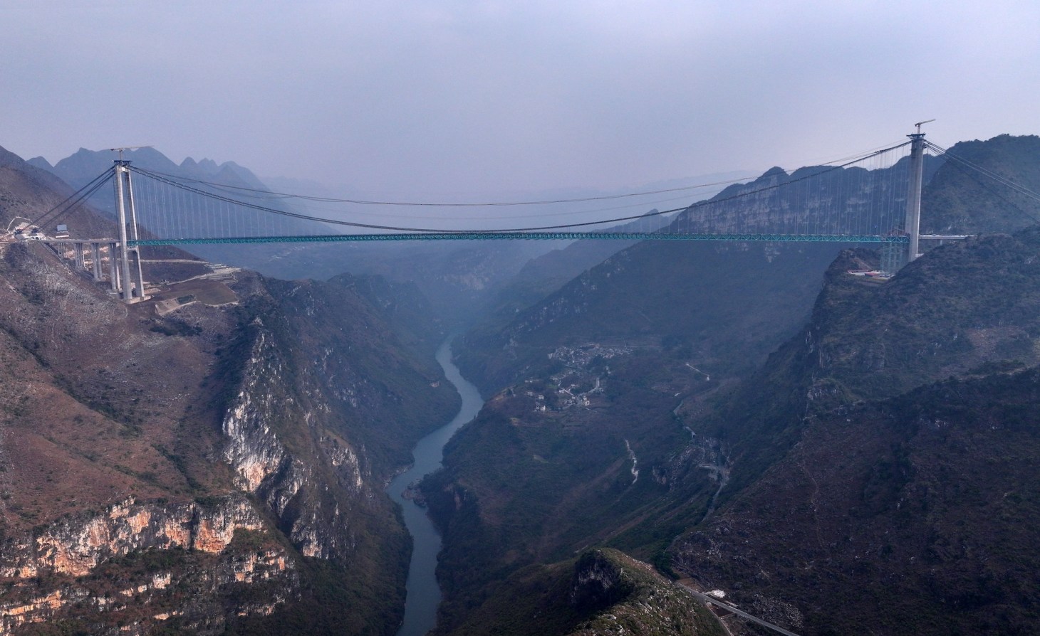 World's tallest bridge nears completion in China | Popular Science