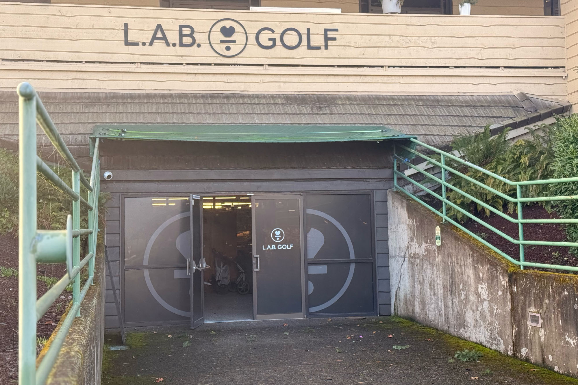 I tried L.A.B. Golf's zero-torque tech that turns heads, but not ...