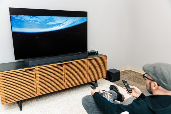 Early review: Samsung 2025 Neo QLED TVs, OLEDs, and soundbars | Popular ...