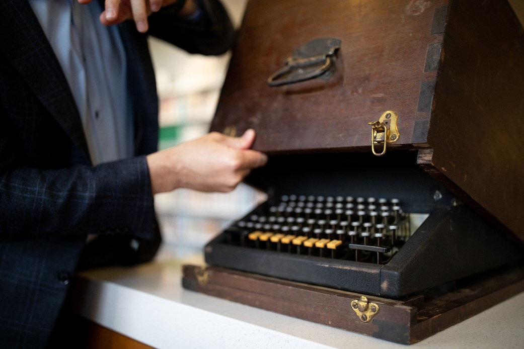 First Chinese typewriter rediscovered in grandfather's basement ...