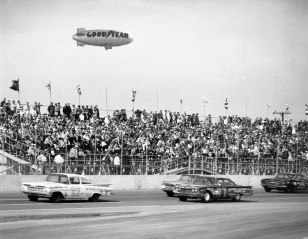 19 vintage Goodyear Blimp photos on its 100th anniversary | Popular Science