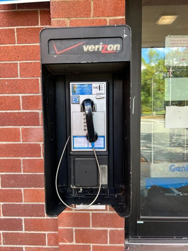 In Vermont, one man is bringing pay phones back to life | Popular Science