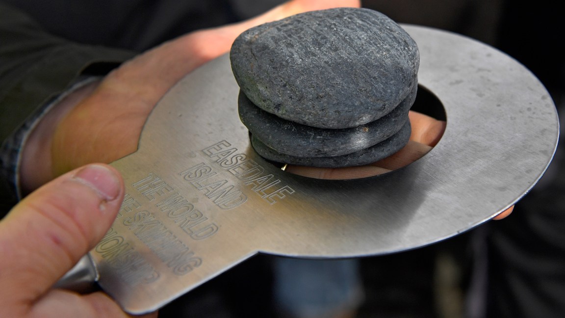 Scandal rocks international stone skipping contest | Popular Science
