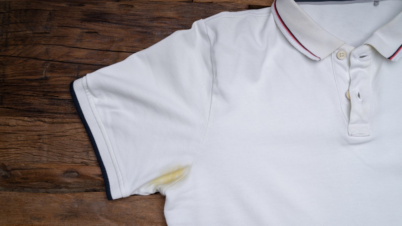 Blue light beats bleach for yellow stains | Popular Science