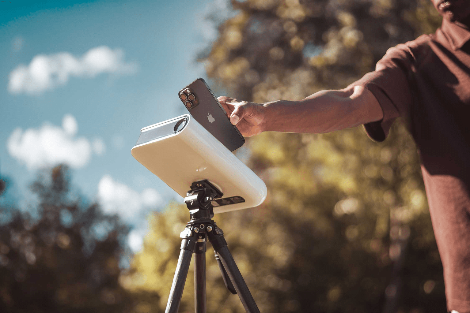 Turn your phone into a smart telescope with this super cool device on ...