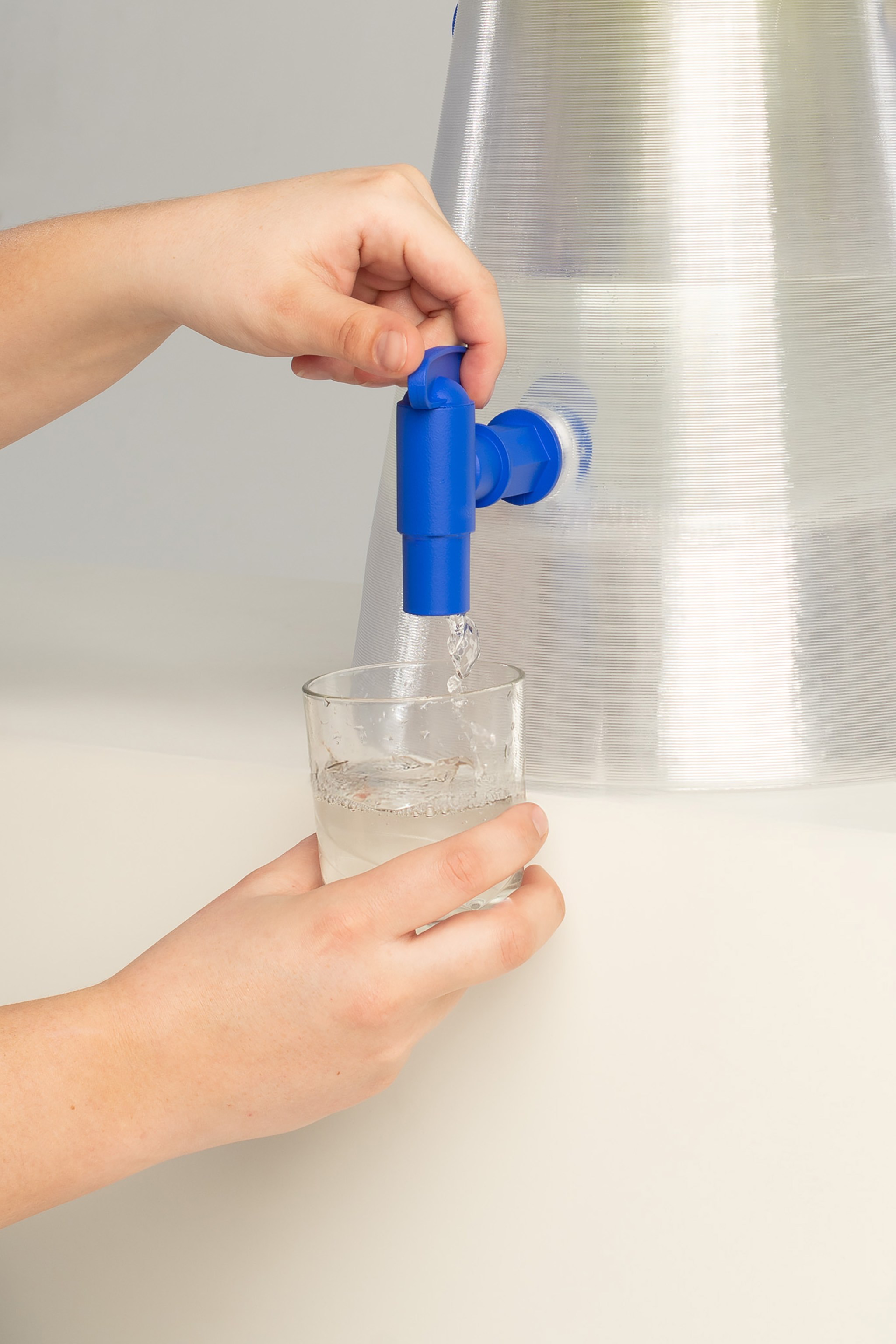 This portable, 3D-printed device can pull drinking water out of thin ...