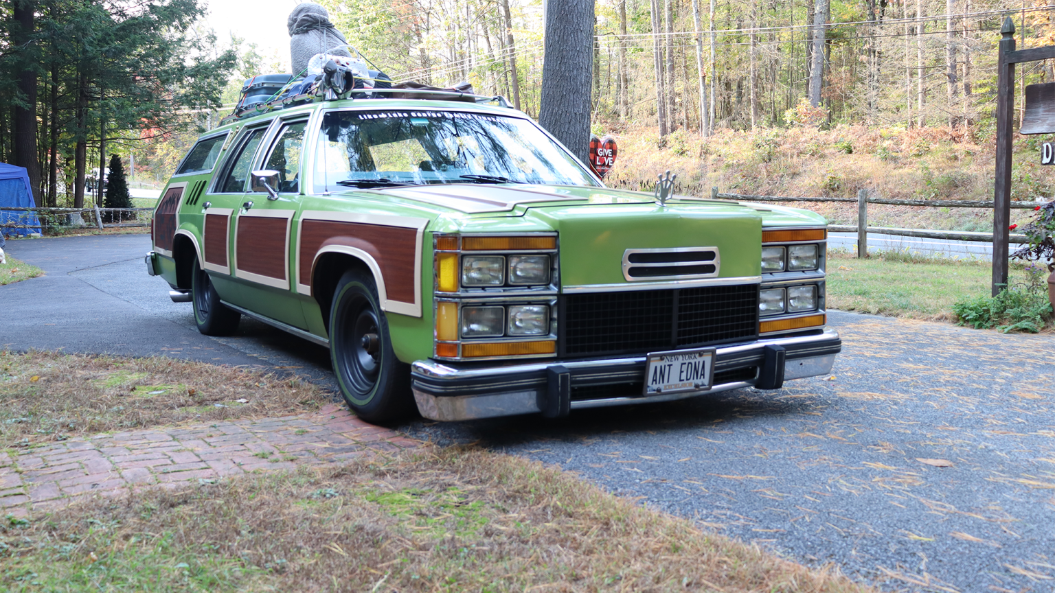 A life-long car lover recreated the Griswold's famous station wagon ...