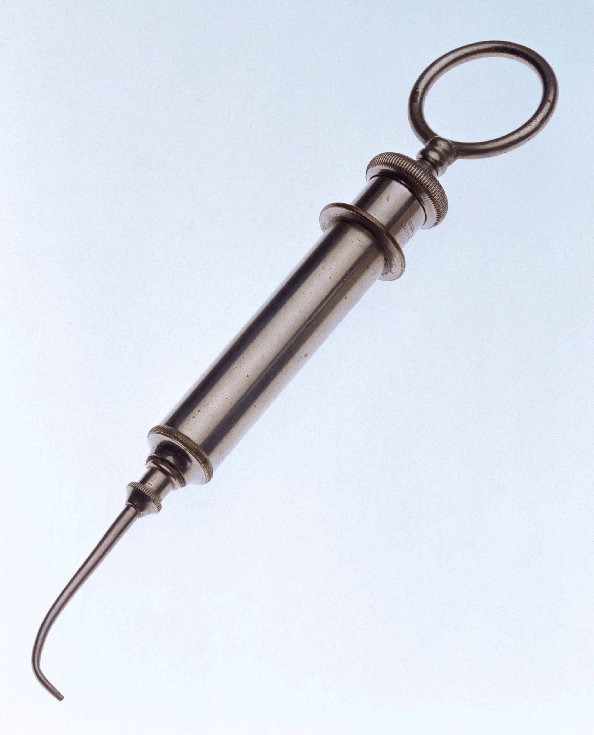 Do water picks really work? Dentists weigh in. | Popular Science