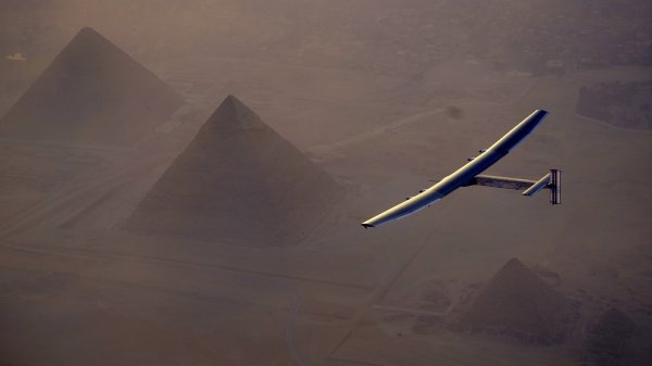 World's largest solar-powered aircraft crashes after losing power ...