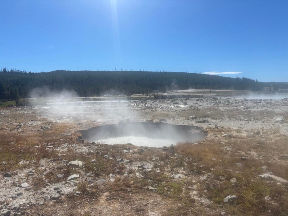 Yellowstone geyser creates a new natural hot tub | Popular Science